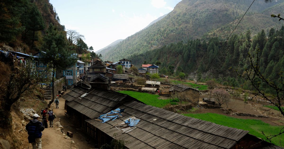 Exploring Phakding Village: A Gem in the Khumbu Region